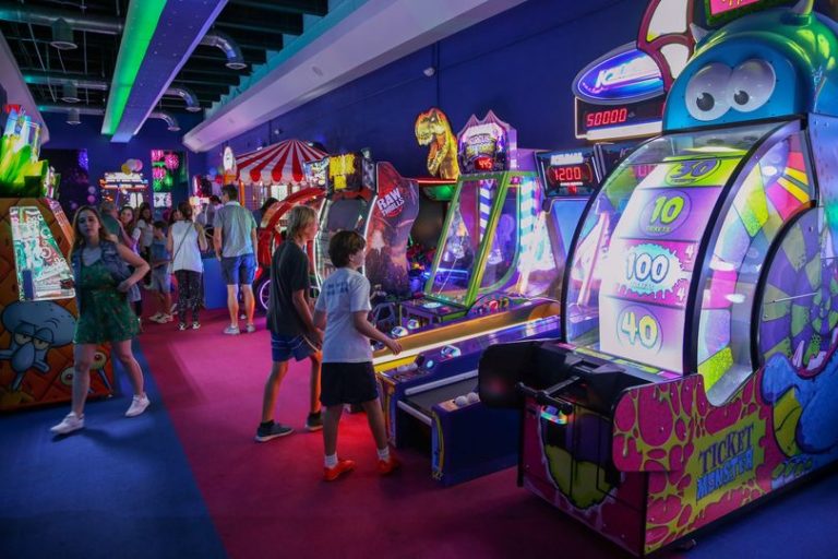 FunDimension Parque temático de alta tecnología en Miami para toda la ...